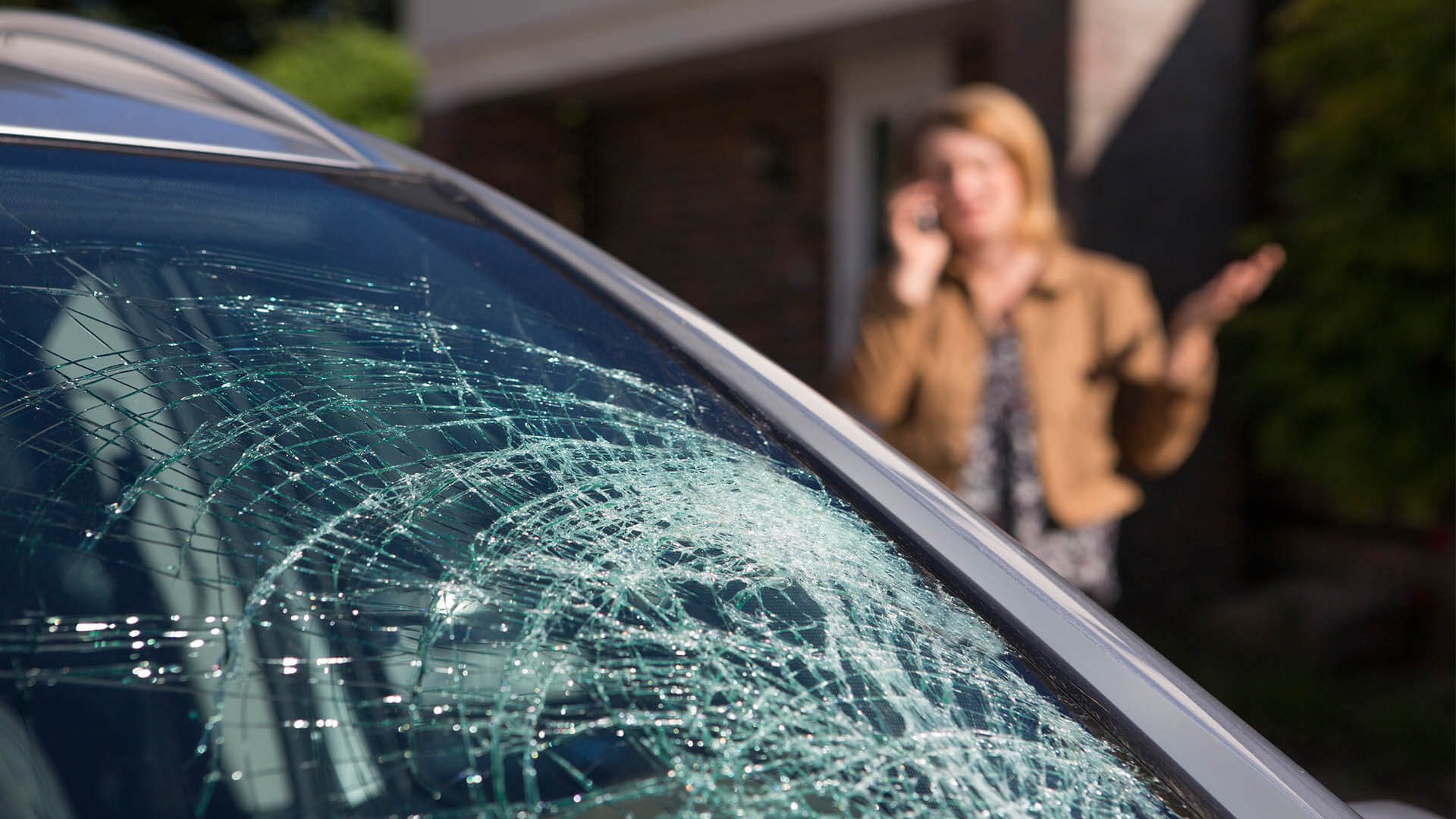 Autoglas Schadenmeldung - Autoglas reparatur & ersetzen Schweiz